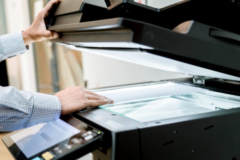 Cara Print Dokumen di Mesin Fotocopy, Apakah Bisa? | MCM